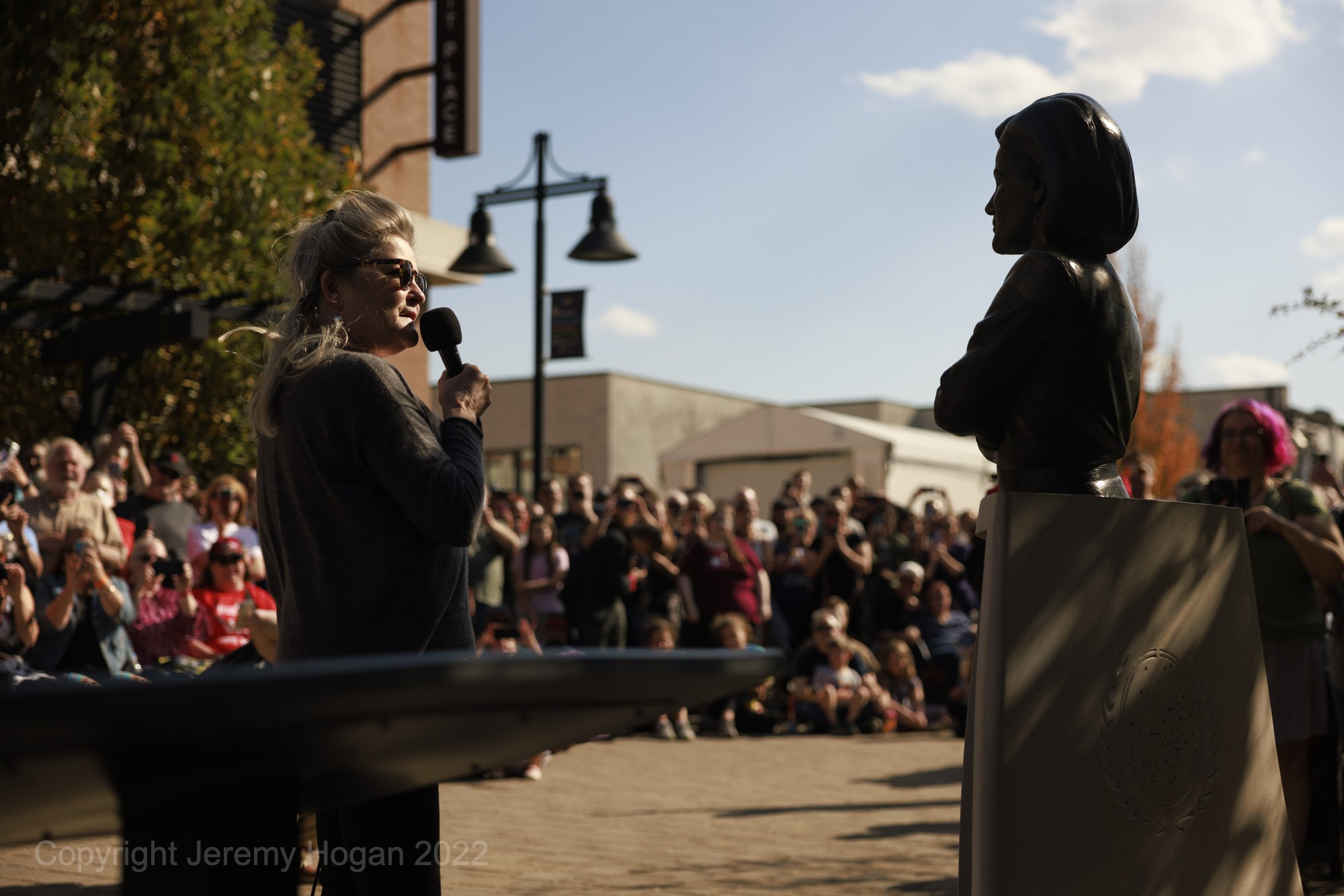 Gallery: Star Trek actor Kate Mulgrew visits Captain Janeway statue in ...