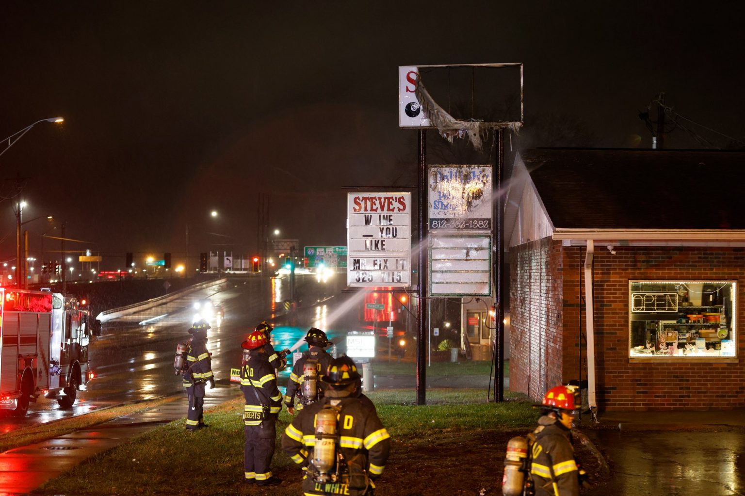 Fire destroys sign for Steve’s Pool Hall & Pub Wednesday in Bloomington ...